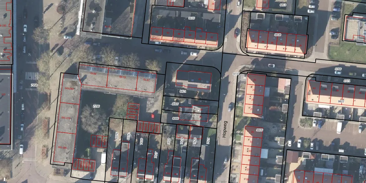 Spreeuwenweg 49, Apeldoorn - APD01-N-6421 - KadastraleKaart.com